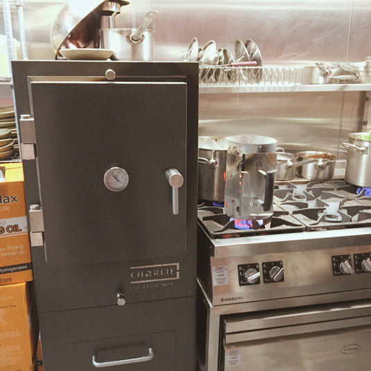 Charlie Oven | All-in-One Charcoal BBQ, Smoker & Pizza Oven